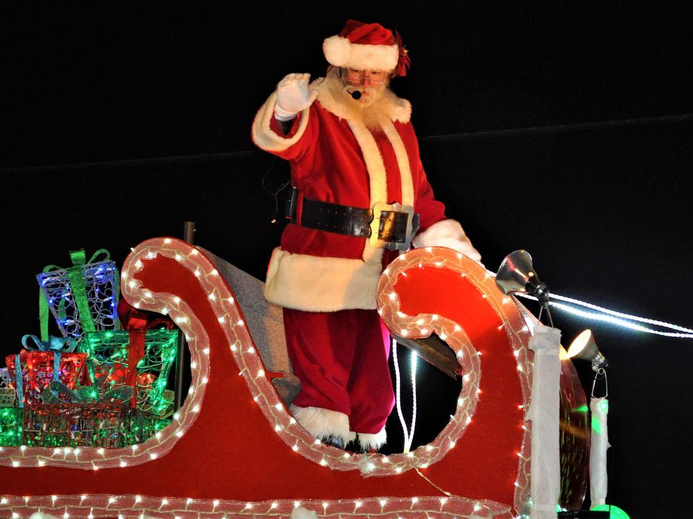 Santa Claus travels through Cornwall during Saturday parade | Cornwall ...