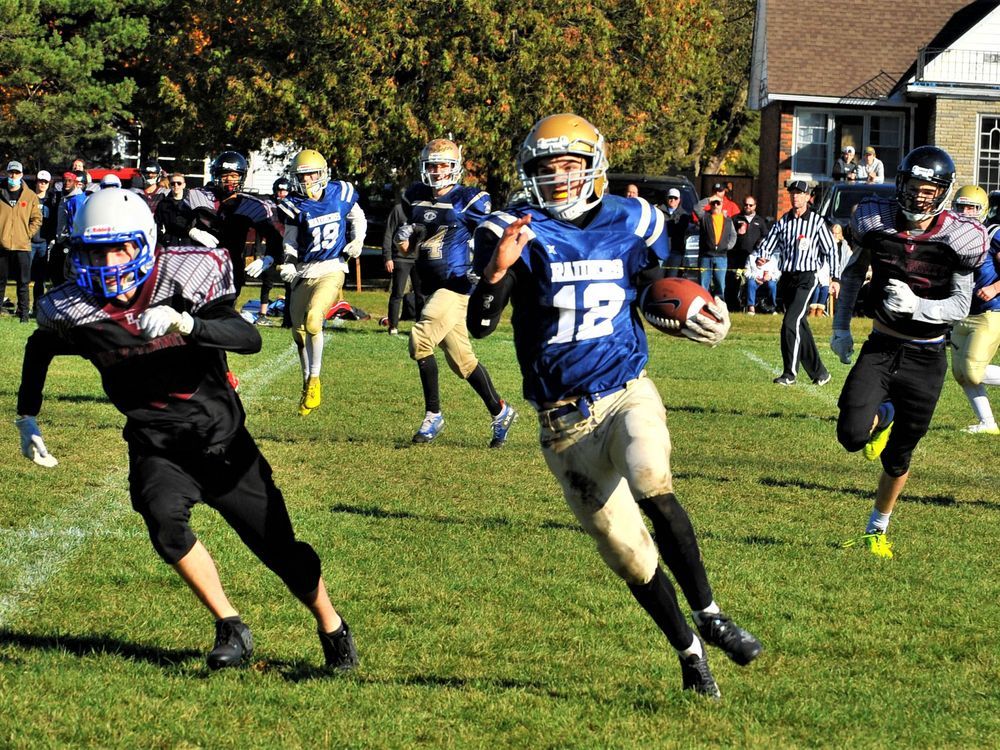 Mighty Titans dominate Raiders | Simcoe Reformer