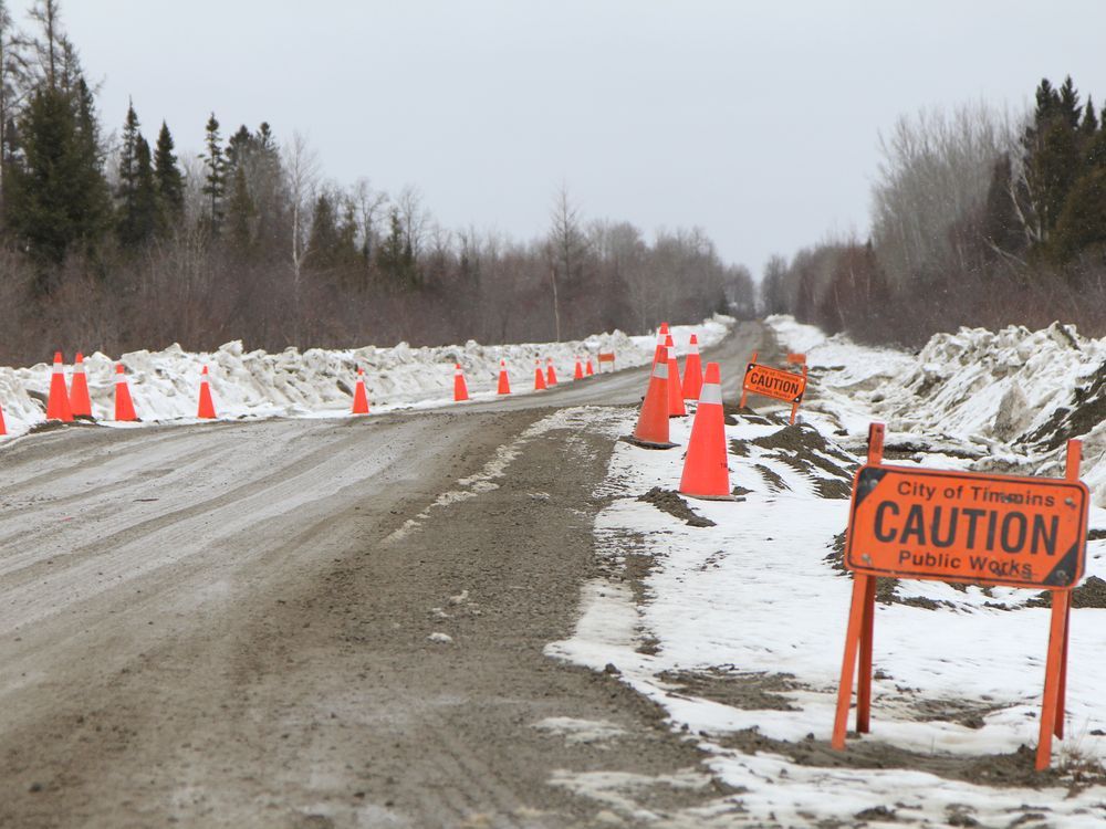 Councillor says crumbling road needs immediate attention | The Daily Press