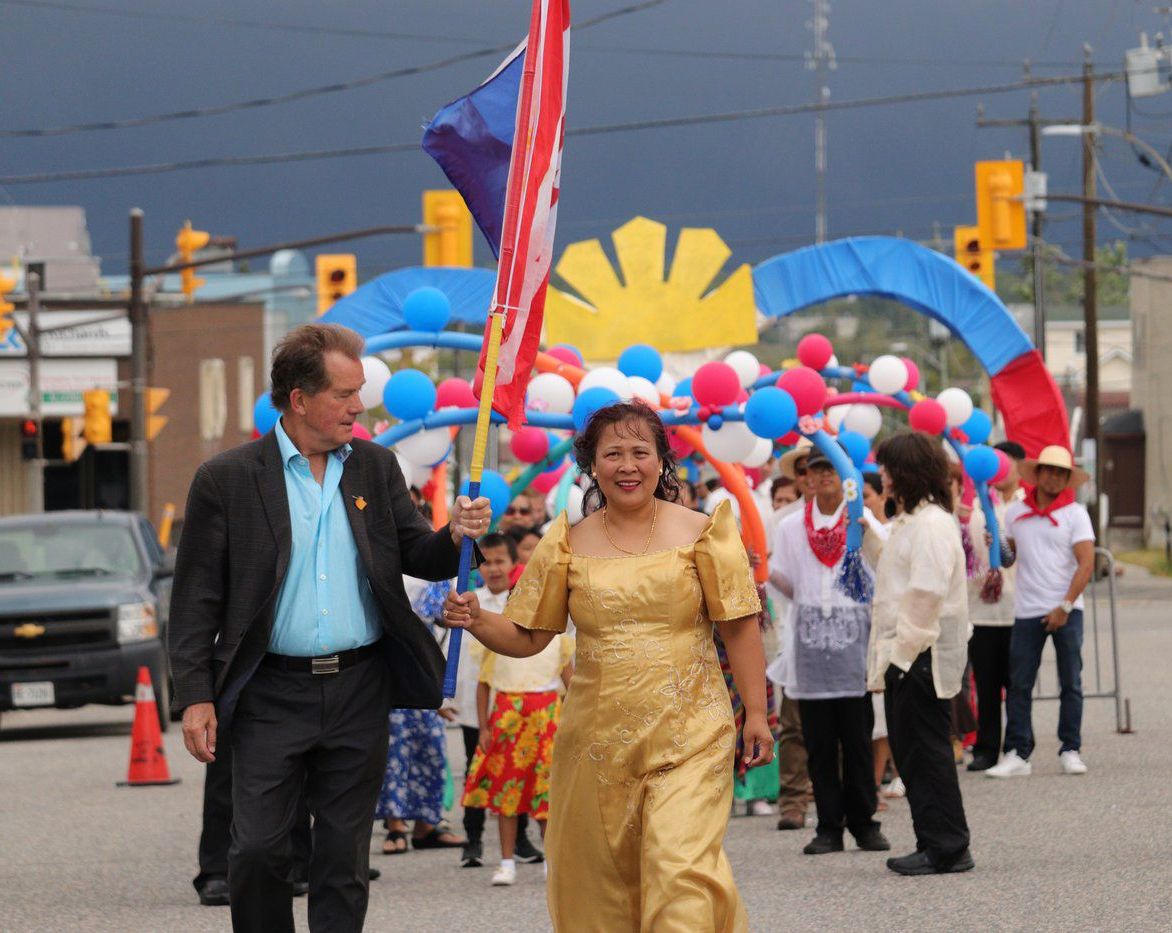 Filipino group celebrates first fiesta | The Daily Press