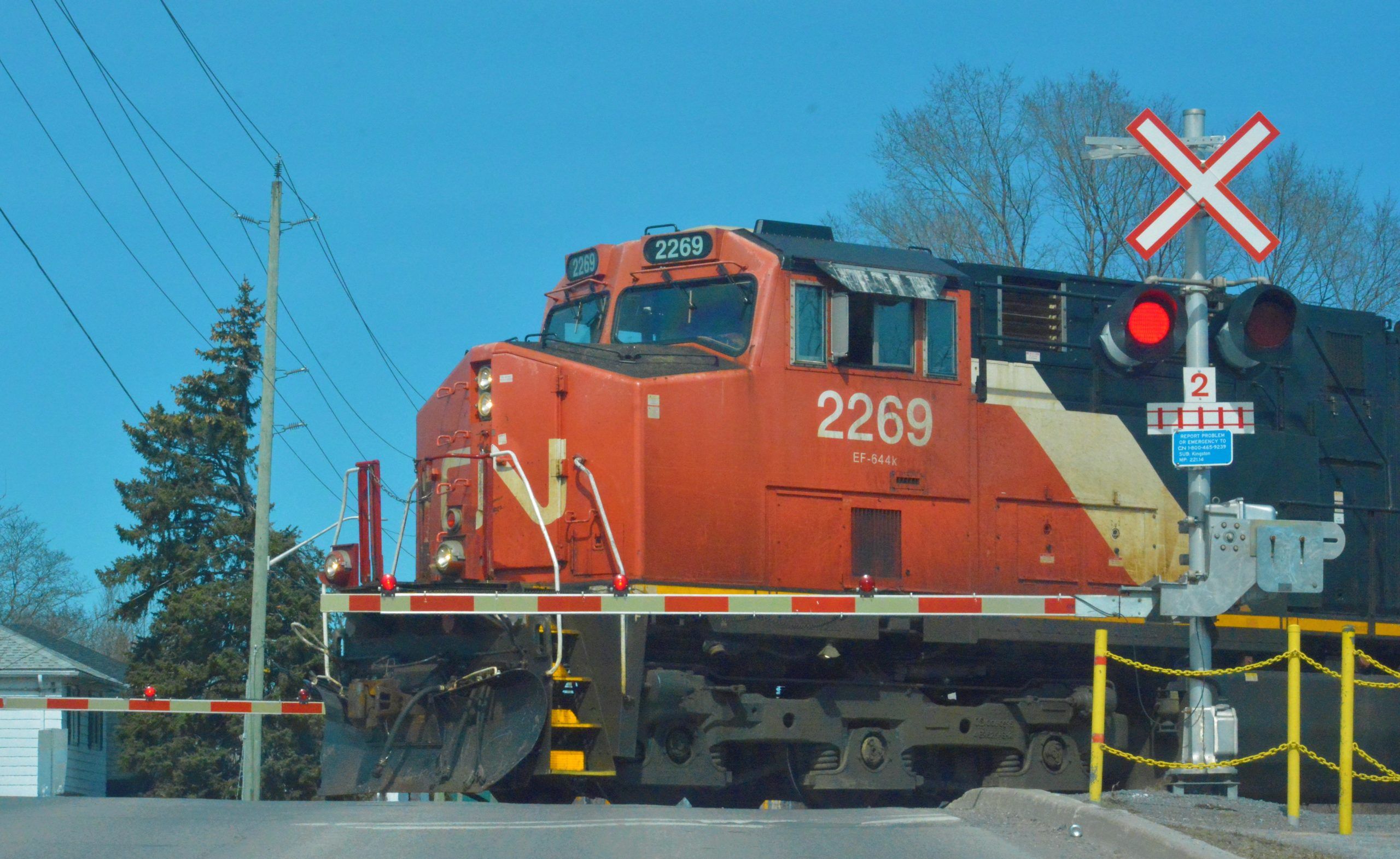 CN spraying herbicides to keep railway tracks clear of weeds in Quinte ...