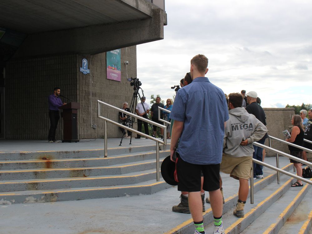 Cornwall pro boxer Tony Luis officially announces his retirement ...