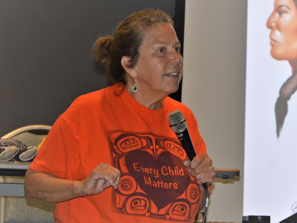 Children hear traditional Mohawk stories at OPG Visitor Centre ...