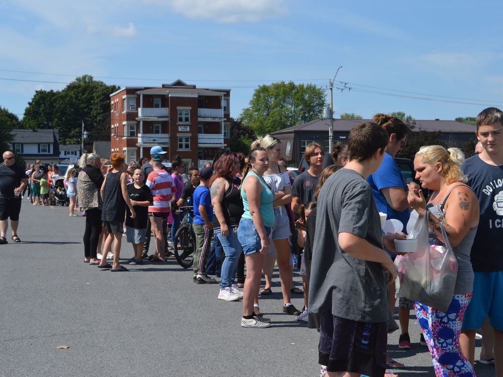 Agapè Centre in Cornwall holds annual Back to School Giveaway ...