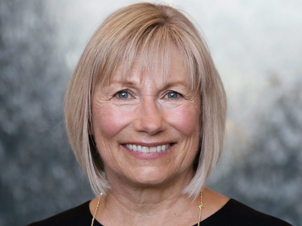 Hall of Fame coach Simonton leads world-renowned skating team | Chatham ...