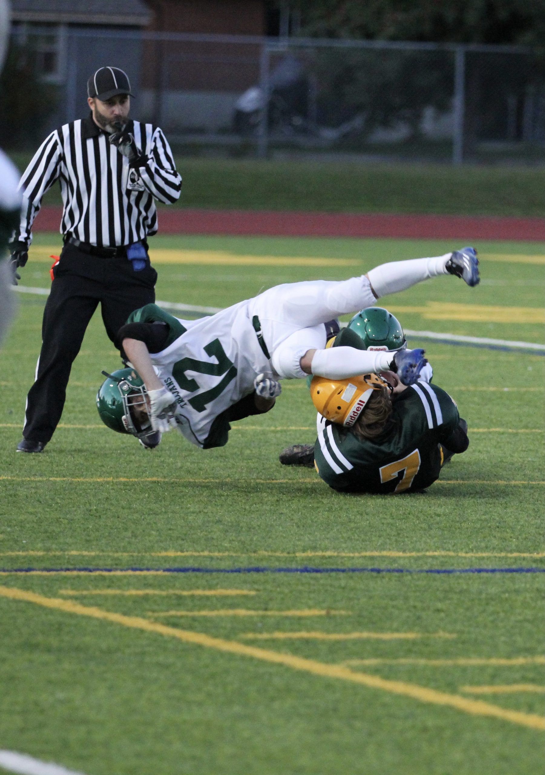 Bears dominate on home turf against Trojans in senior football action ...