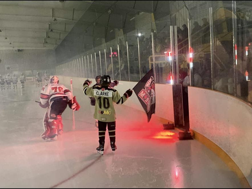 A wild, winning opening weekend for South Stormont Mustangs of EOSHL ...