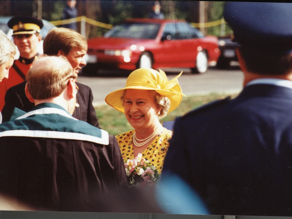 The story of when Queen Elizabeth II visited Prince George | Prince ...