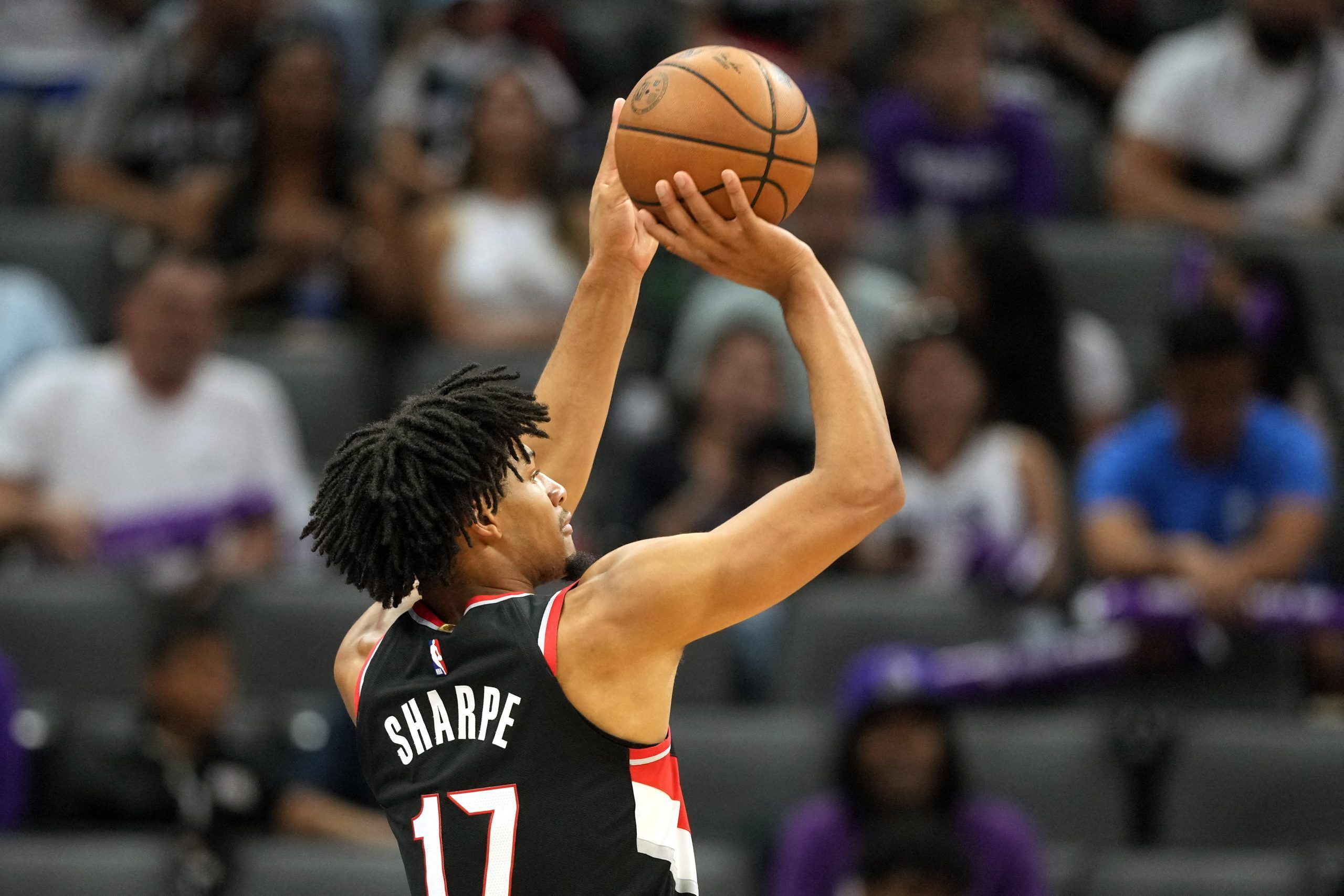 London's Shaedon Sharpe is officially an NBA player. And he's starting ...