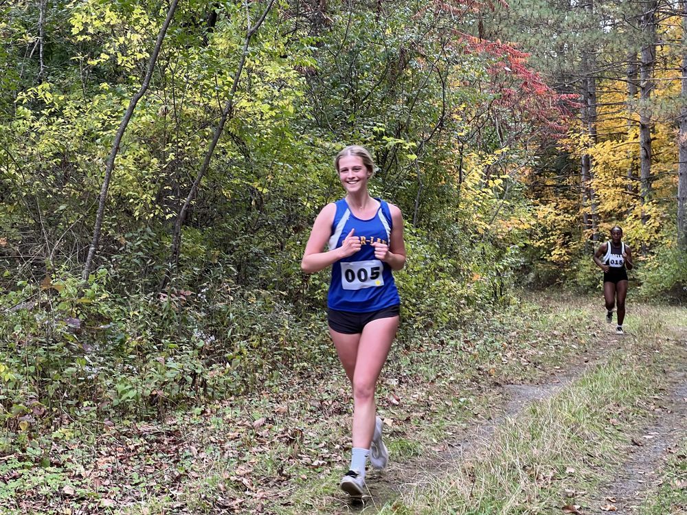 A short road trip to trails in Summerstown for cross-country meet ...