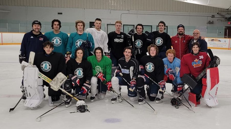 U18 AAA Trappers back on the ice after fire destroys charter bus ...