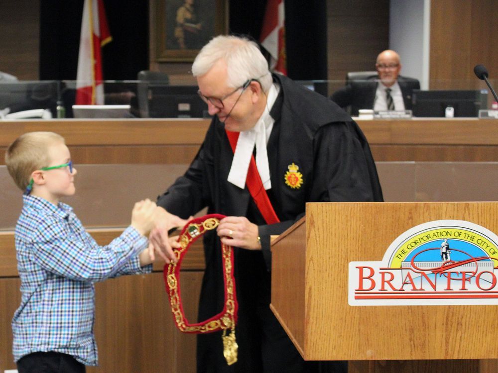 New Brantford city council officially sworn in at inaugural meeting ...