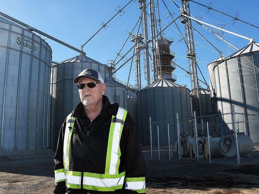 Award recognizes Wallaceburg farmers commitment to innovation | Chatham ...