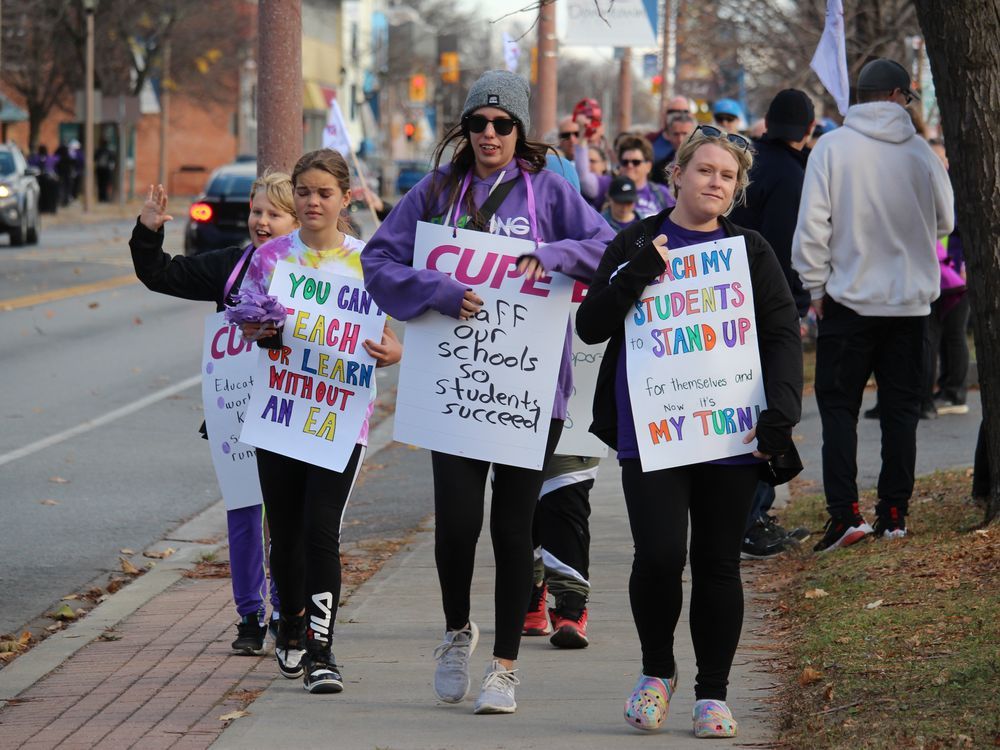 School workers end strike, return to classes in Cornwall/SDG Tuesday ...