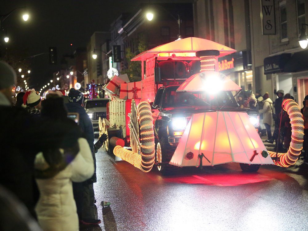 Weather holds off for 2022 Kingston Nighttime Santa Parade | The ...
