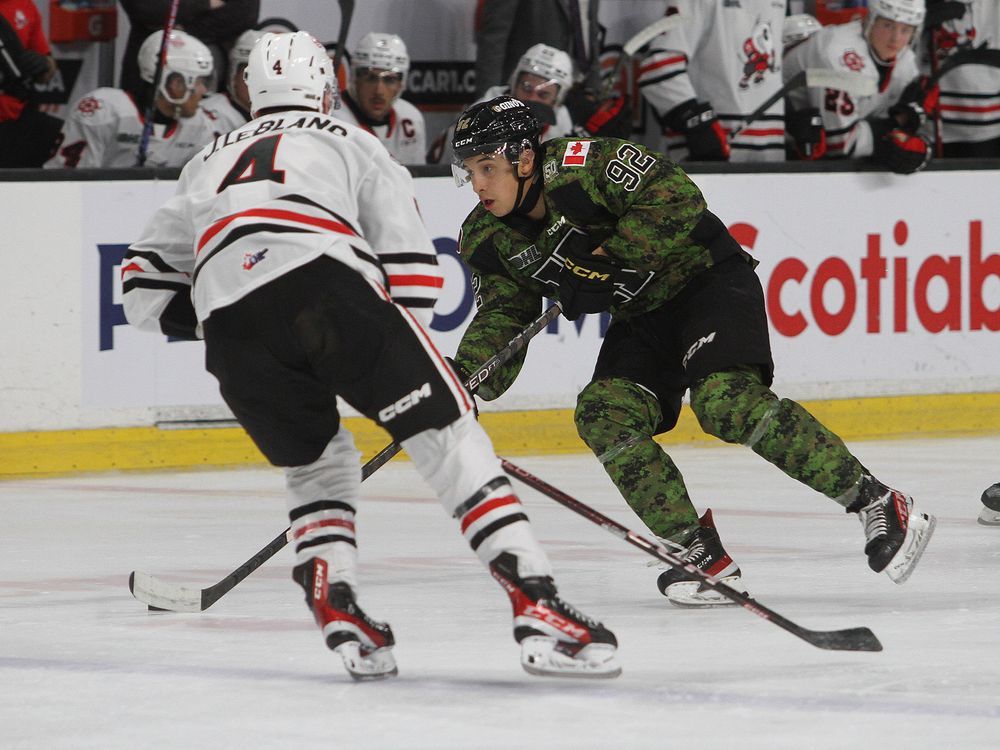 Frontenacs score game's first five goals in win over Niagara IceDogs ...