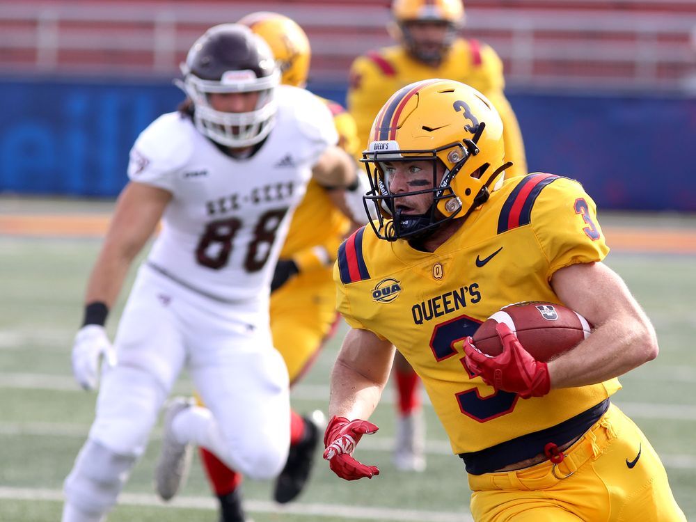 Strong fourth quarter leads Queen's Gaels to berth in Yates Cup | The ...