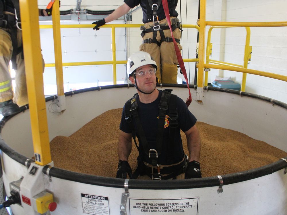 Sarnia firefighters training for grain bin rescues | The Sarnia Observer