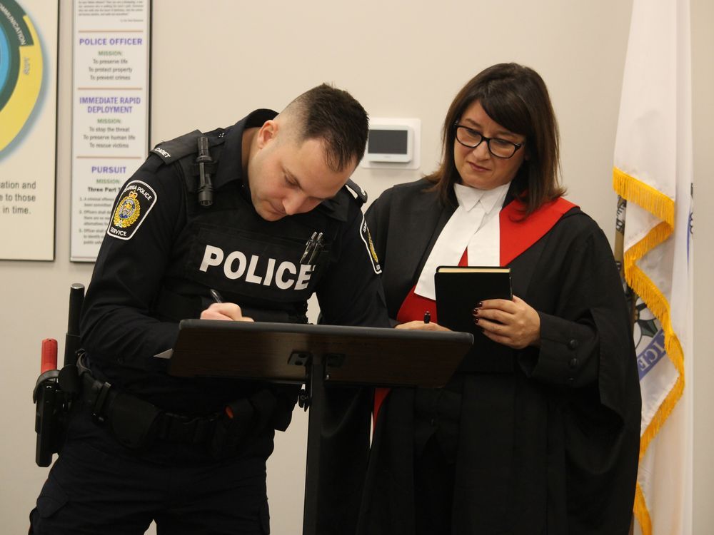 Sarnia police officially welcome two new officers | The Sarnia Observer