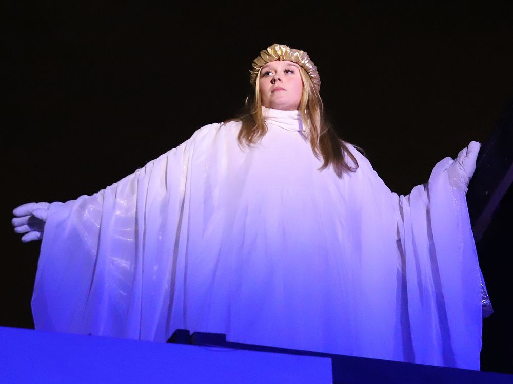 Gallery: Living Nativity is at Science North once again | Sudbury Star