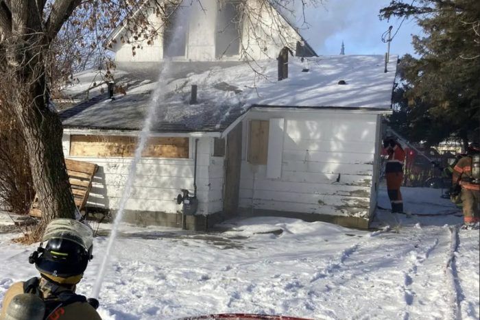 County crews called to assist in downtown Fort Sask. house fire ...