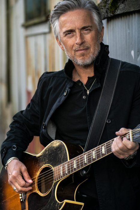 Colin James is on the open road | Grande Prairie Daily Herald Tribune