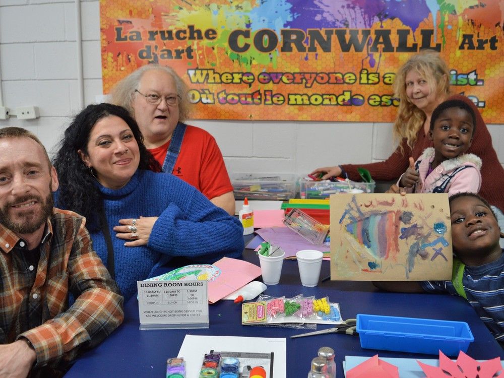 Cornwall Art Hive connects community members at Agapè Centre | Cornwall ...