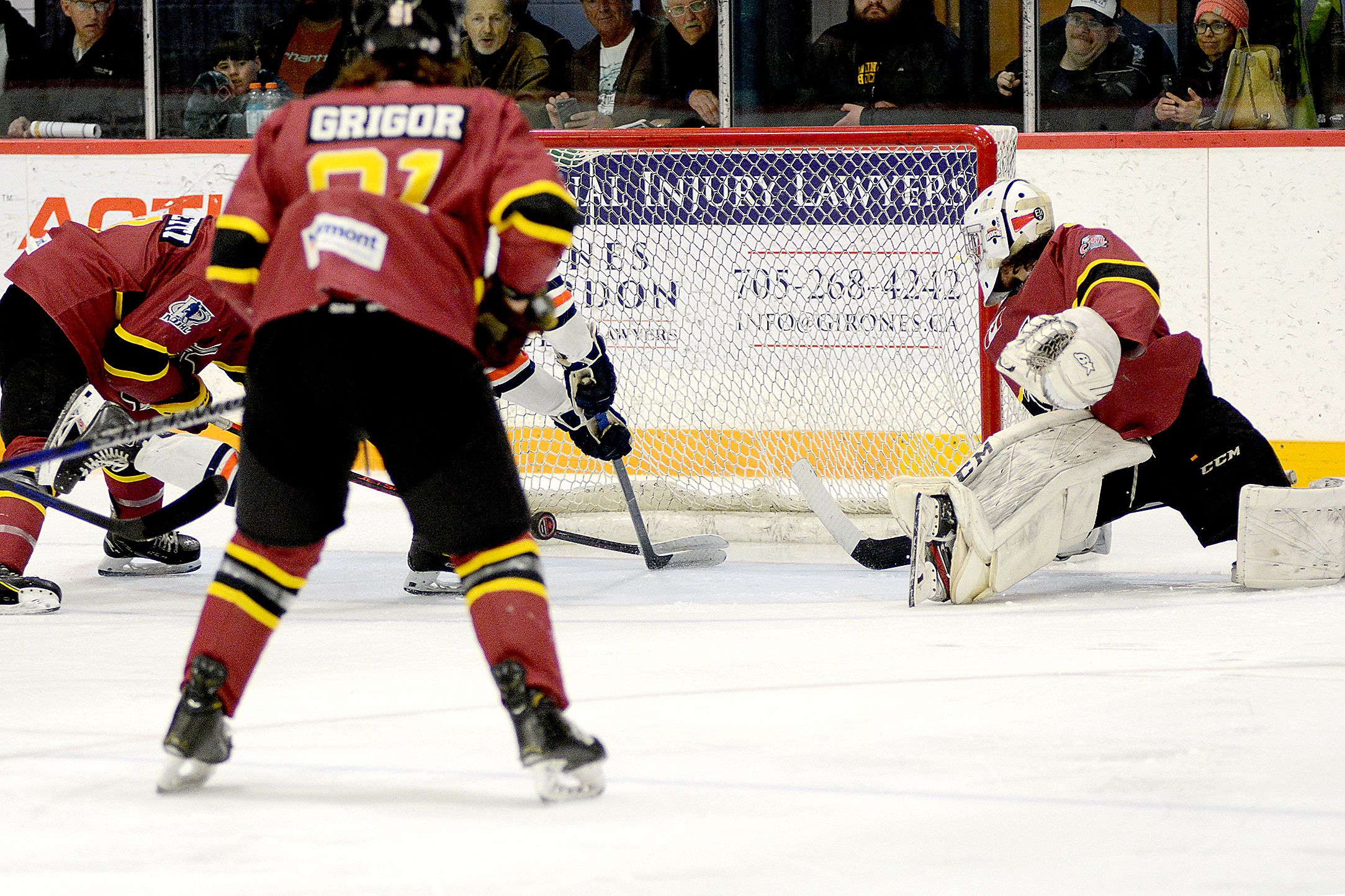 GALLERY: T-birds steal home ice with series heading to Soo | Sault Star