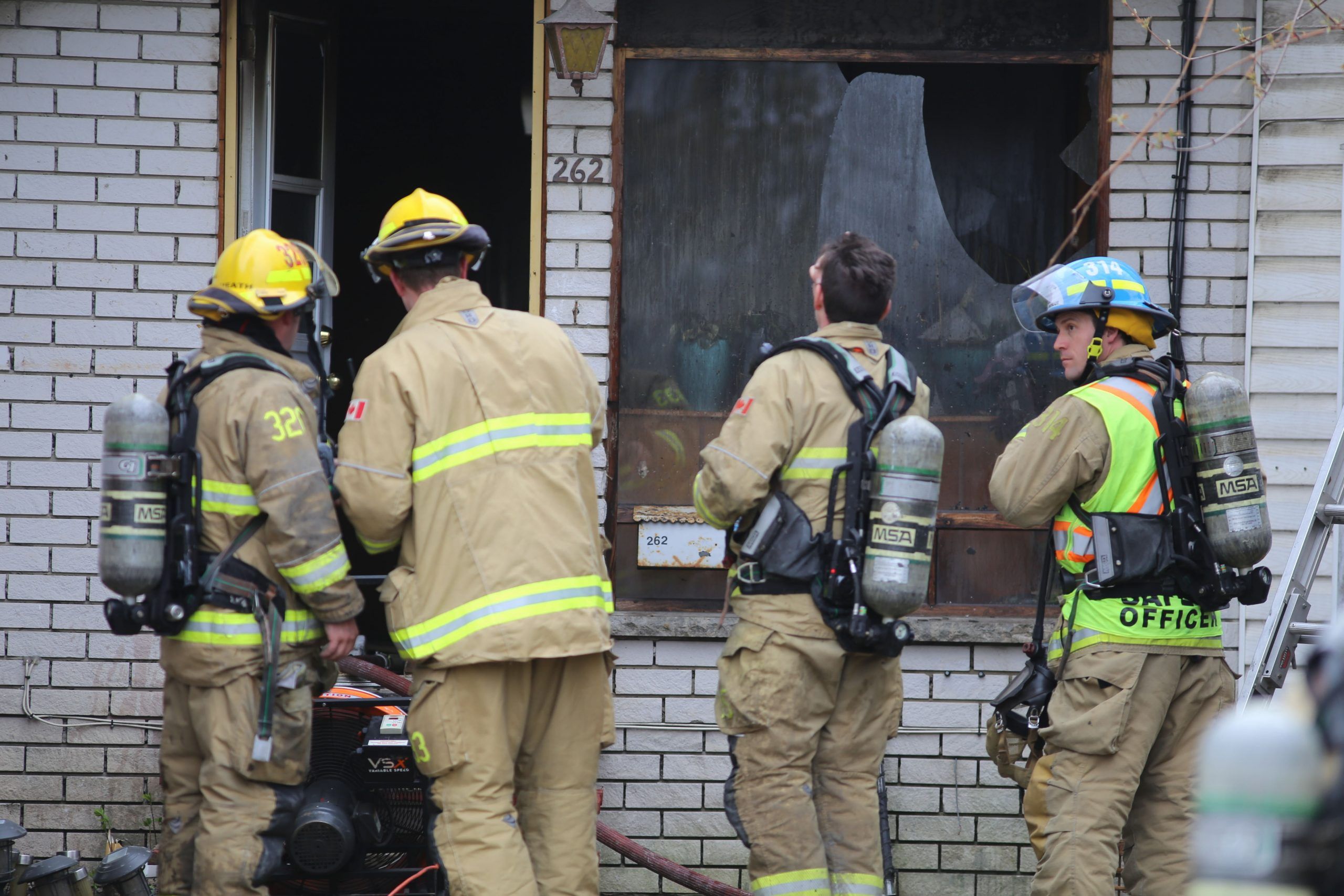 Emergency services responding to Division Street fire | The Kingston ... Emergency services responding to Division Street fire | The Kingston ...