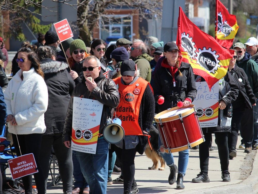 About 200 in Cornwall are part of federal public service strike ...