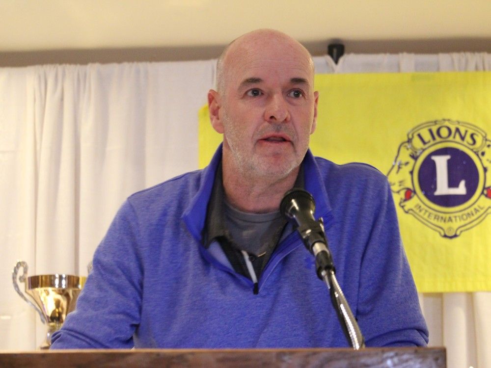 Carleton basketball director Dave Smart shares advice in Cornwall ...