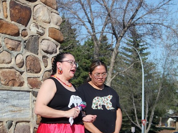 Recognizing Red Dress Day in Wetaskiwin, Maskwacis | Wetaskiwin Times Recognizing Red Dress Day in Wetaskiwin, Maskwacis | Wetaskiwin Times