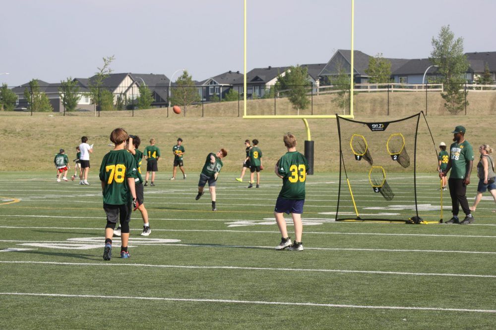 Edmonton Elks pays special visit to Sherwood Park’s minor football ...