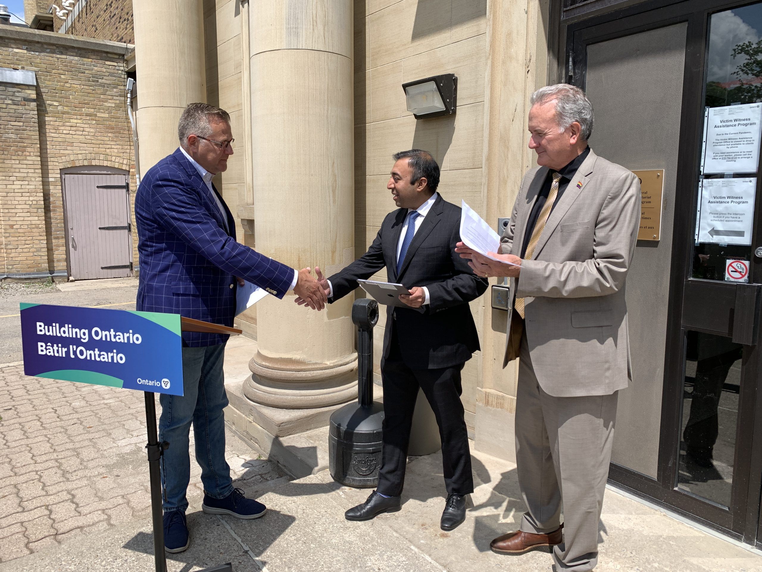 Service Ontario pop-up office opened in Brantford | Brantford Expositor