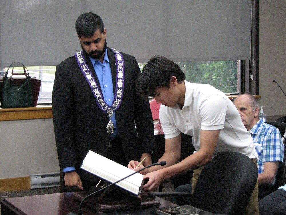 Three Cornwall/SDG graduates receive Ontario Winter Games Legacy Awards ...