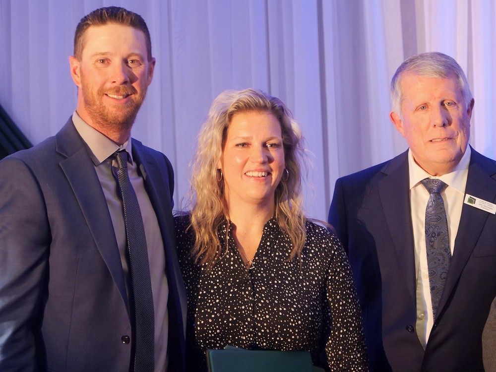 Wholesome Pickins receives Delhi’s Business of the Year Award | Simcoe ...