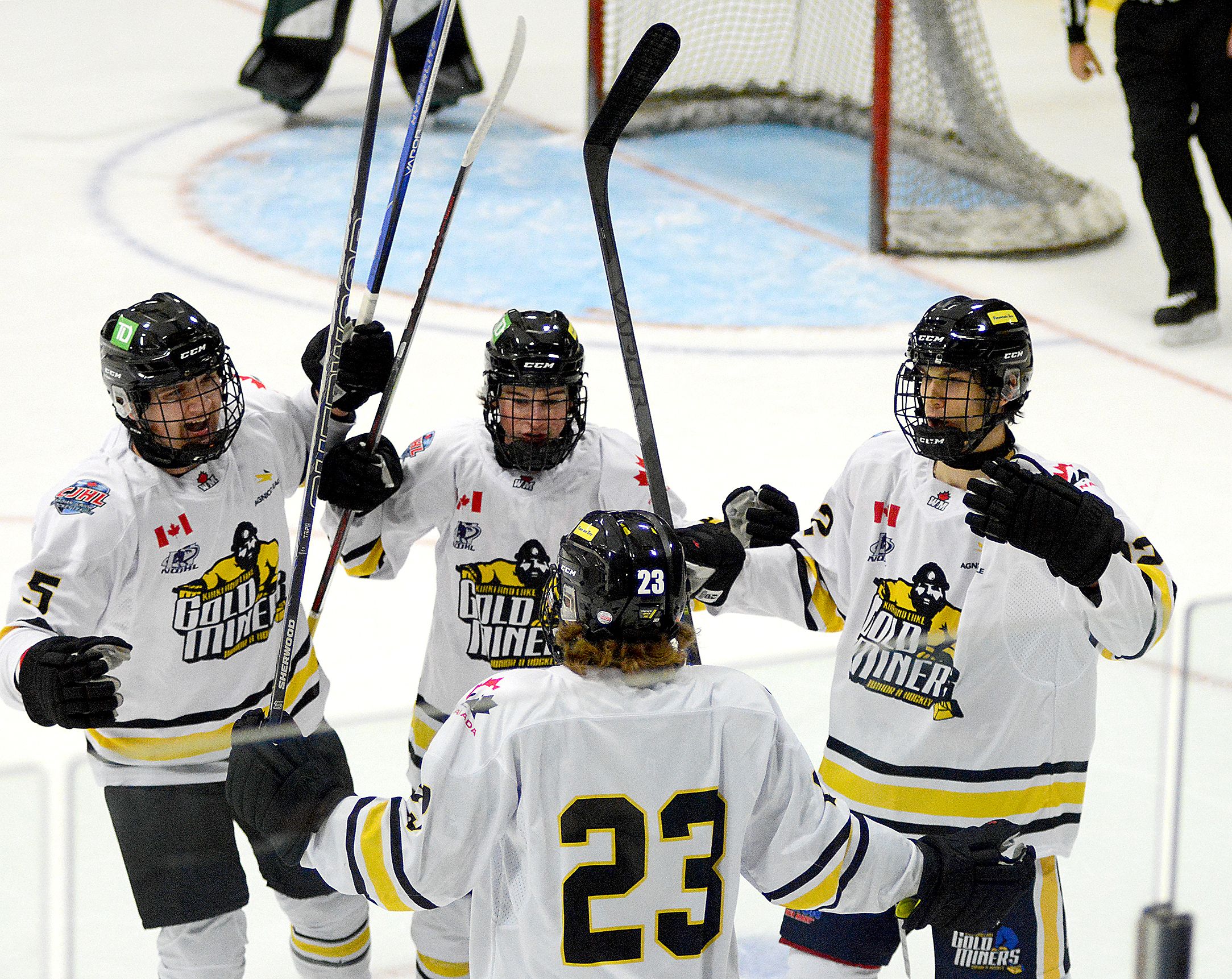 GALLERY: Garnhart backstops Gold Miners to victory | The Daily Press