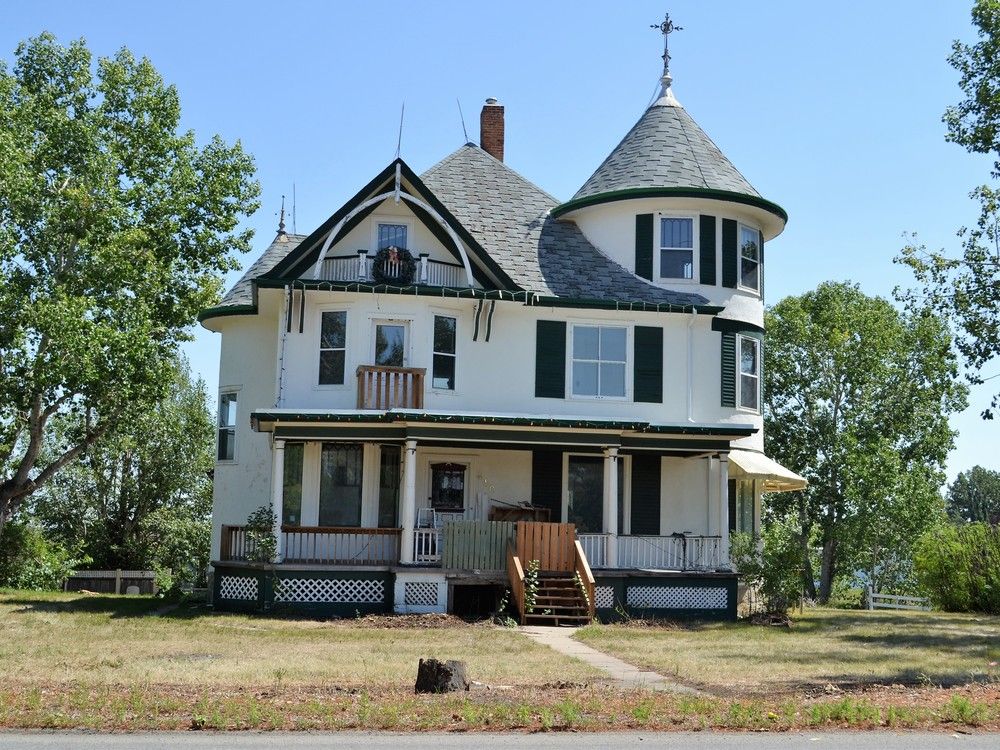 High River's Superman House is becoming Mystic Mansion | High River Times