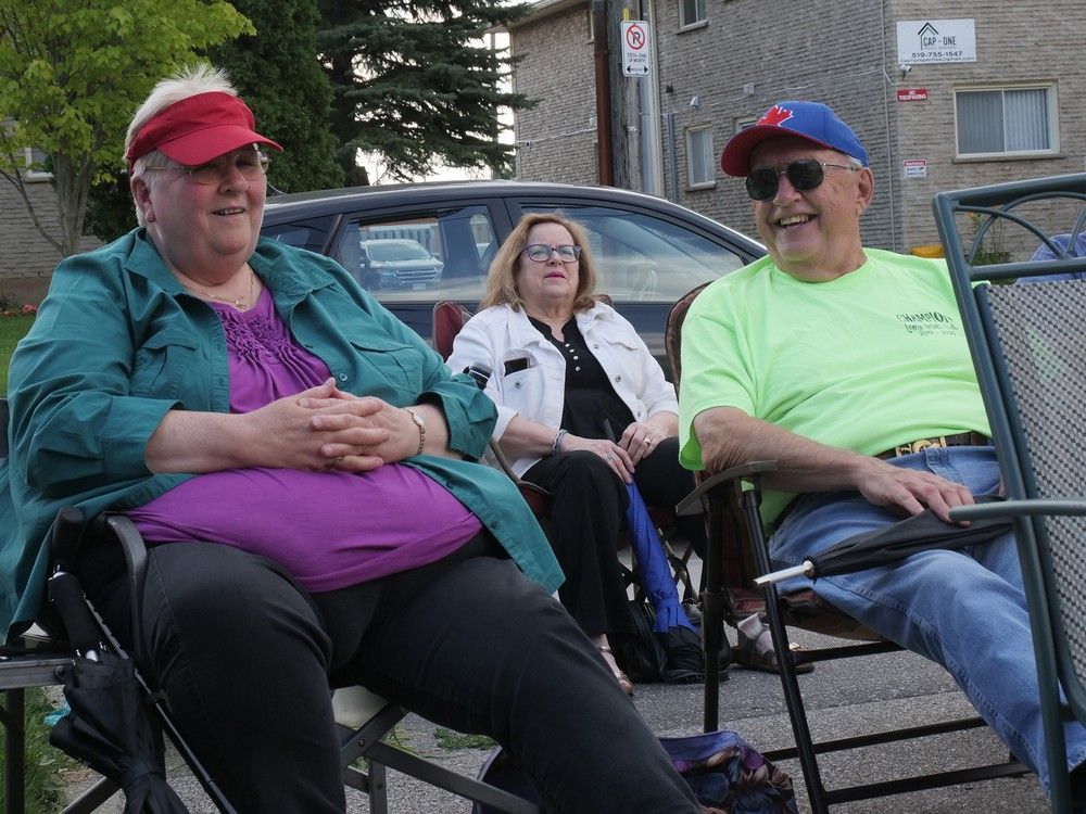 Bob’d Wire joins worldwide Music on the Porch Day | The Woodstock ...