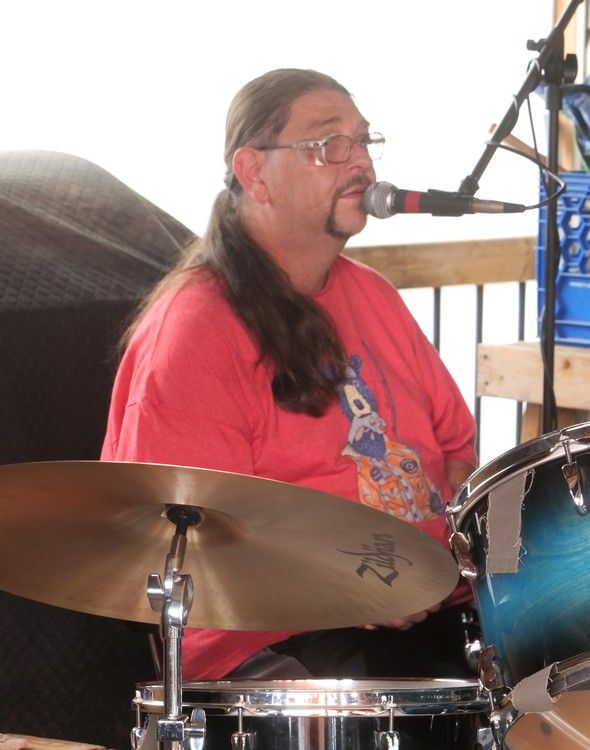 Bob’d Wire joins worldwide Music on the Porch Day | The Woodstock ...