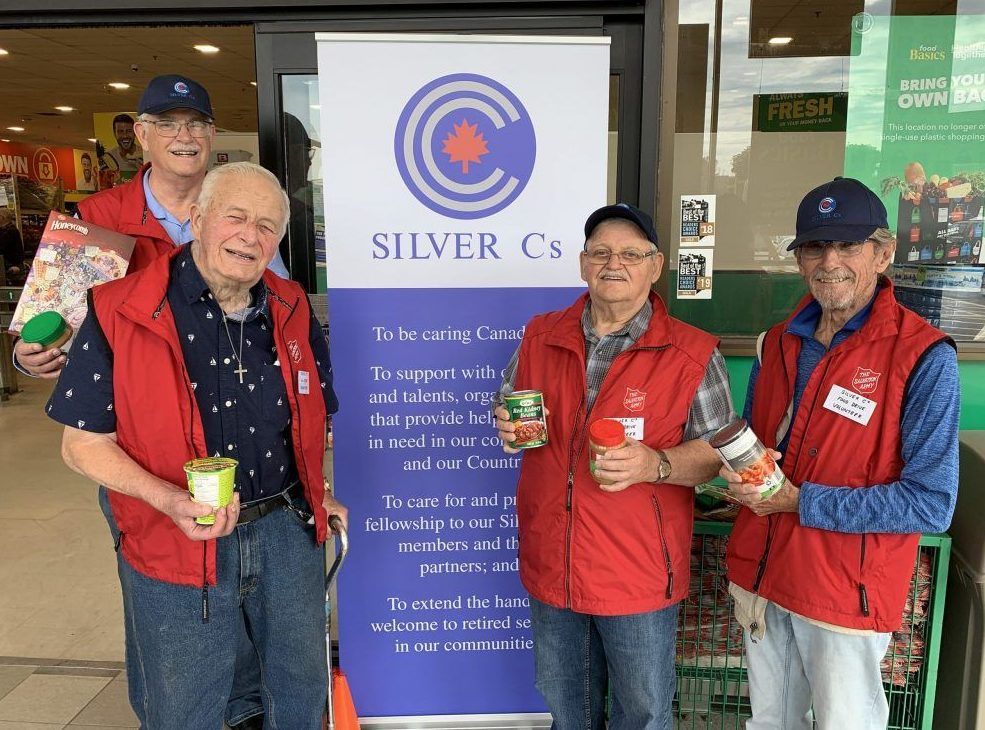 Silver Cs have successful start to Thanksgiving food drive | Owen Sound ...