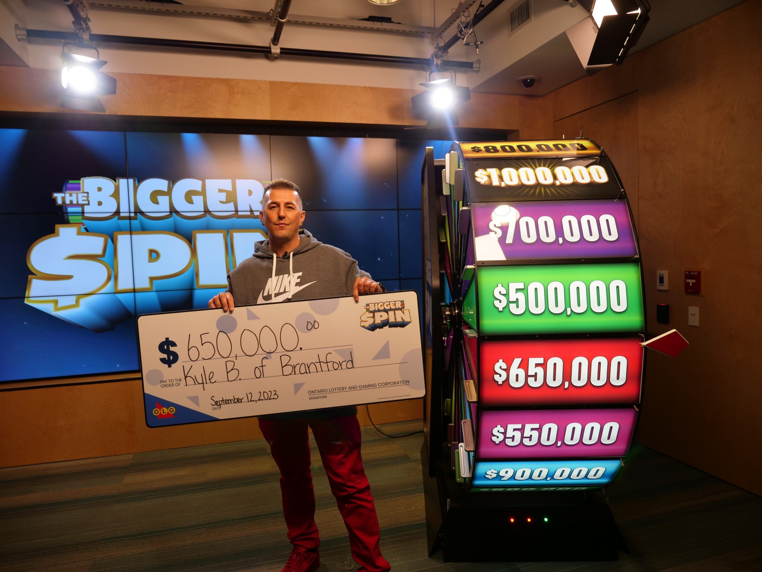 Brantford man wins $650 after doing a favour | Simcoe Reformer