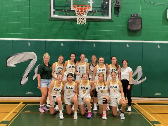 Gold for SJSH Junior Girls basketball team this weekend | North Bay Nugget