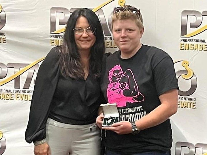 Jennifer Dean receives ‘hero of the towing industry’ award | Simcoe ...