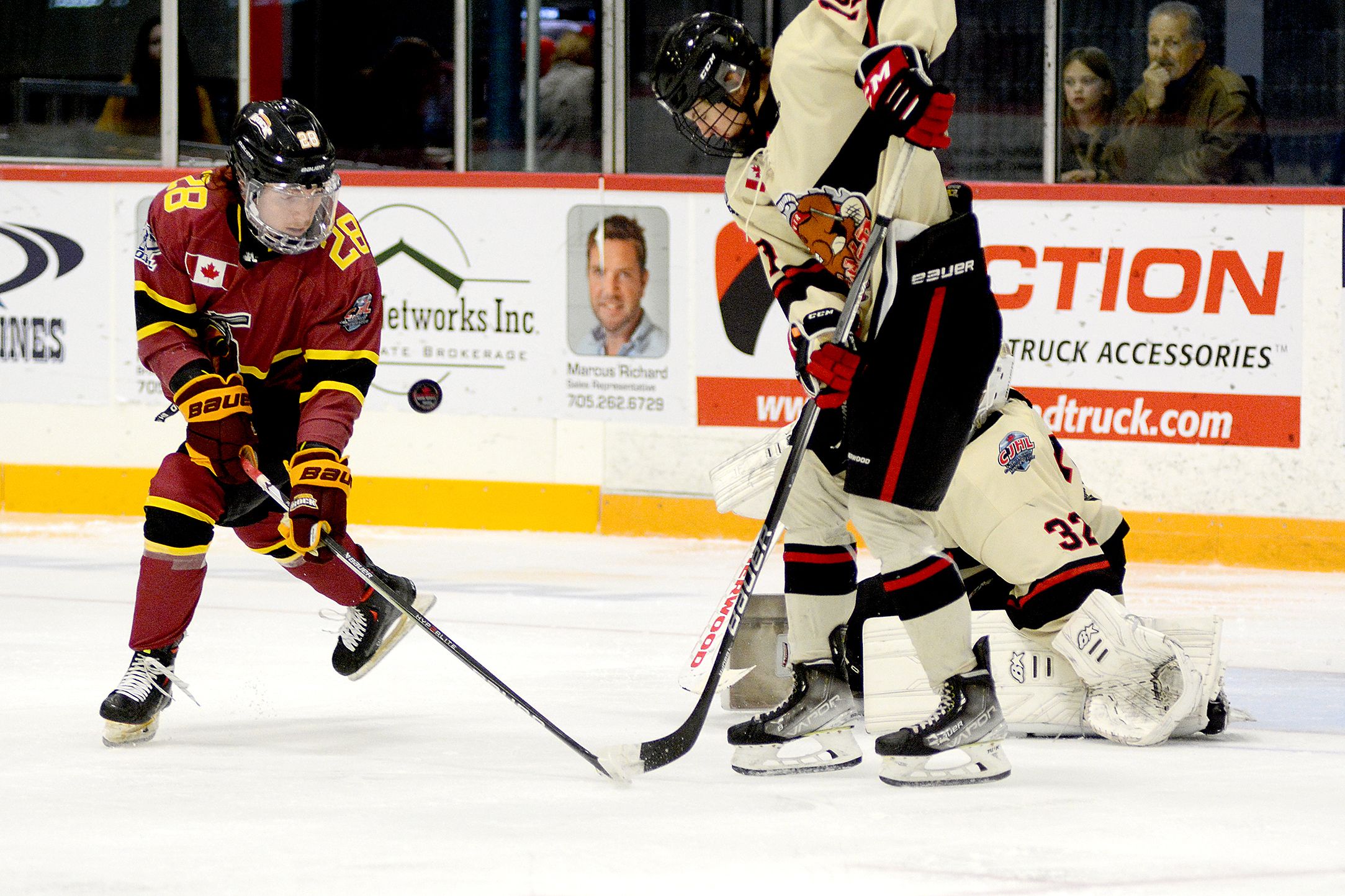 GALLERY: Rock earn second-straight home-ice victory | The Daily Press