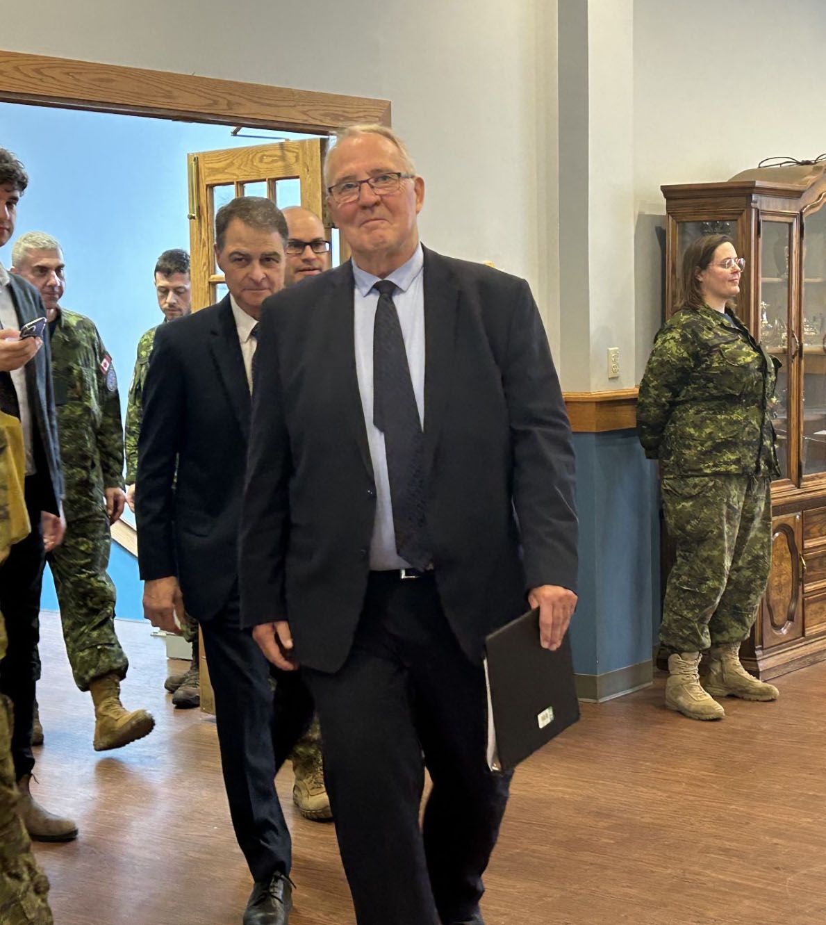 Canada's Defence Minister tours $22-million health centre in North Bay ...