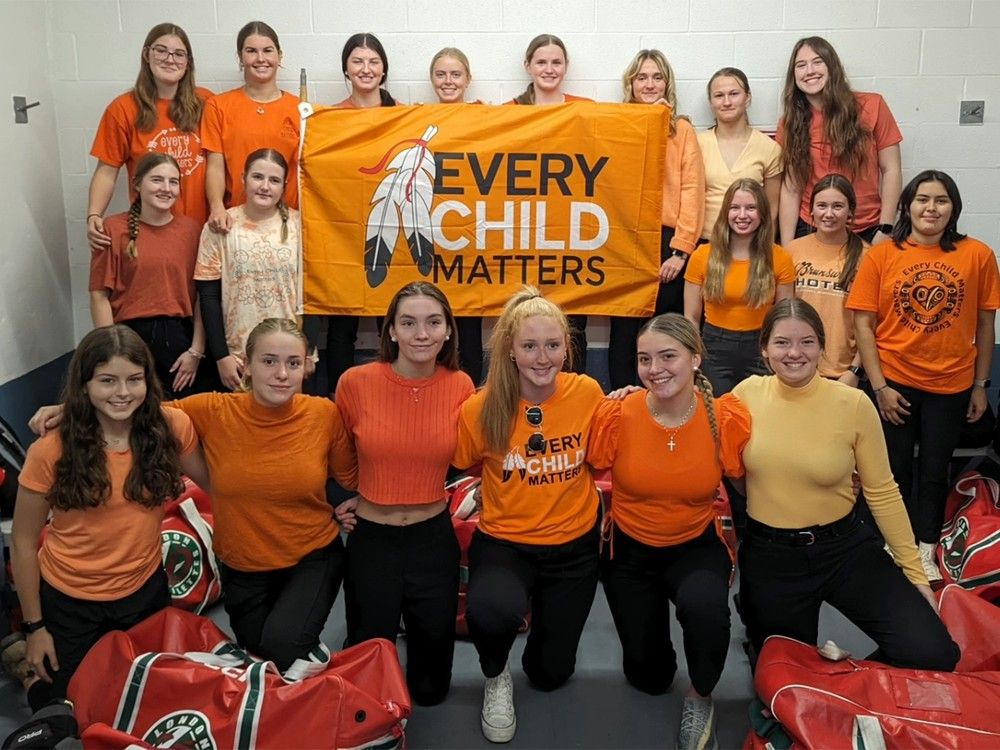 Devilettes clip Ice Wolves 3-2 in overtime at The Dunc | Cornwall ...