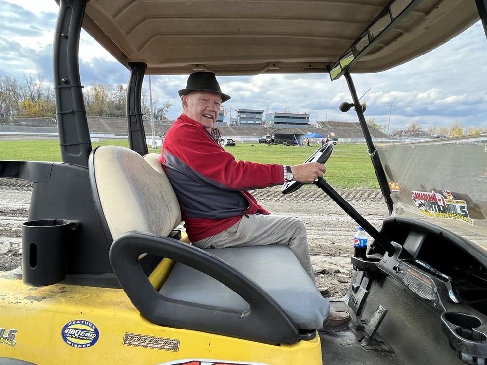 Ron Morin back to work on the clay at Cornwall Motor Speedway ...