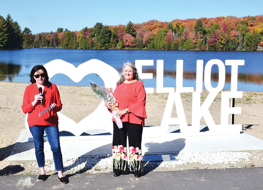 Artistic Elliot Lake sign unveiled at Spruce Beach | Elliot Lake Standard