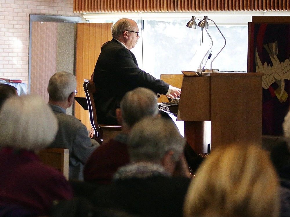 Robert Hall returns to Sudbury for three shows featuring the piano ...